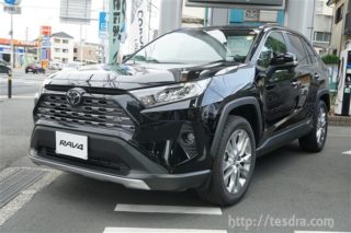 車内も豪華!?新型RAV4 GZパッケージの内装を実車画像インプレ | テスドラ.com