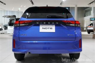 新型ノートe-POWER(E13型)の標準装備のアイテム＆機能【2WD車と4WD車の違いとは？】 | テスドラ.com